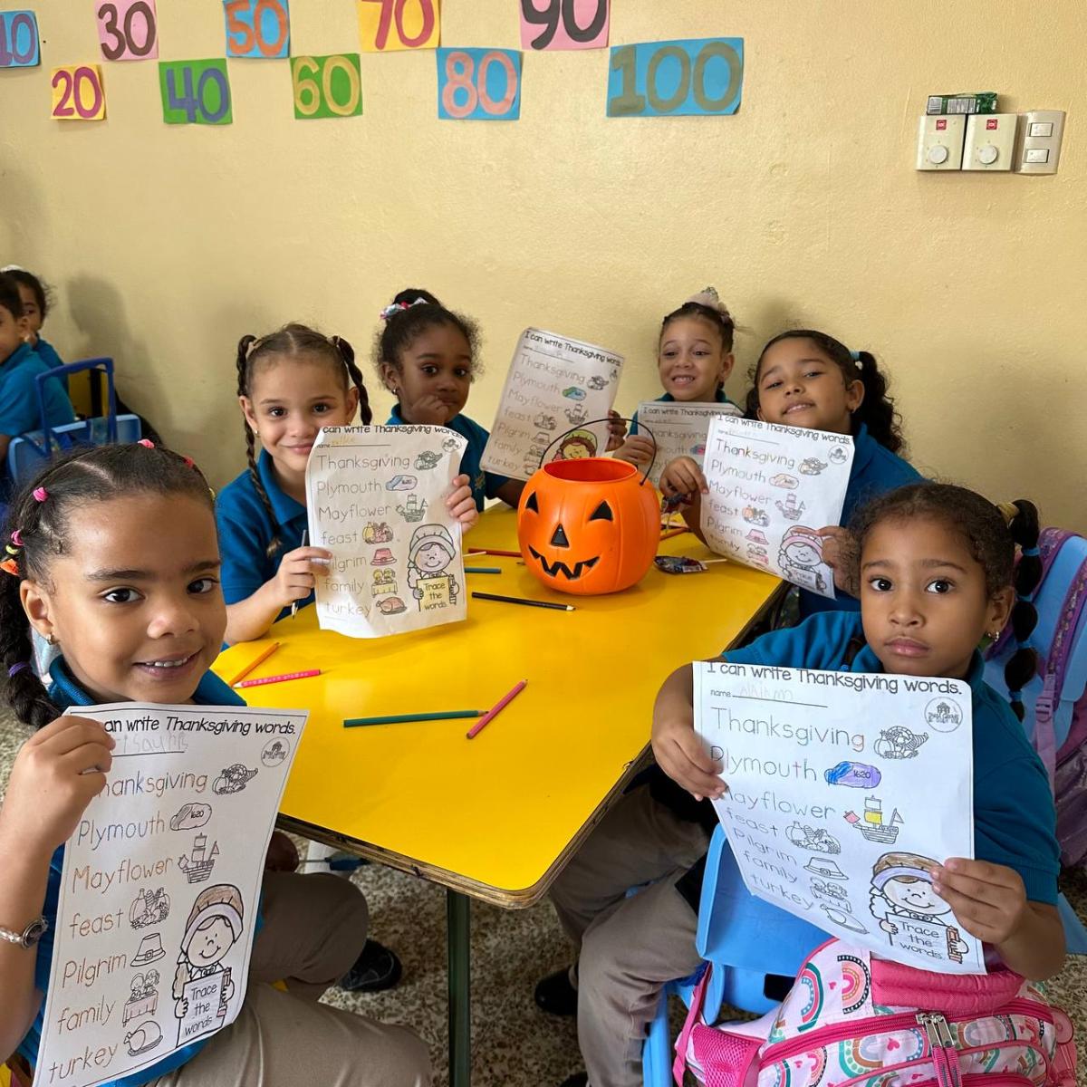 Celebrando Juntos: Día de Acción de Gracias – CENTRO EDUCATIVO